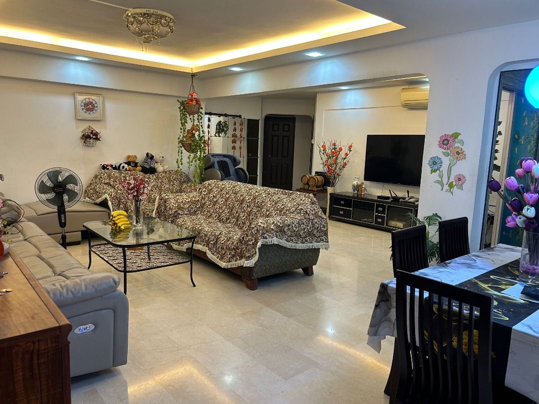 5A BLK 552 Jurong West St 42, Property, For Sale, HDB on Carousell