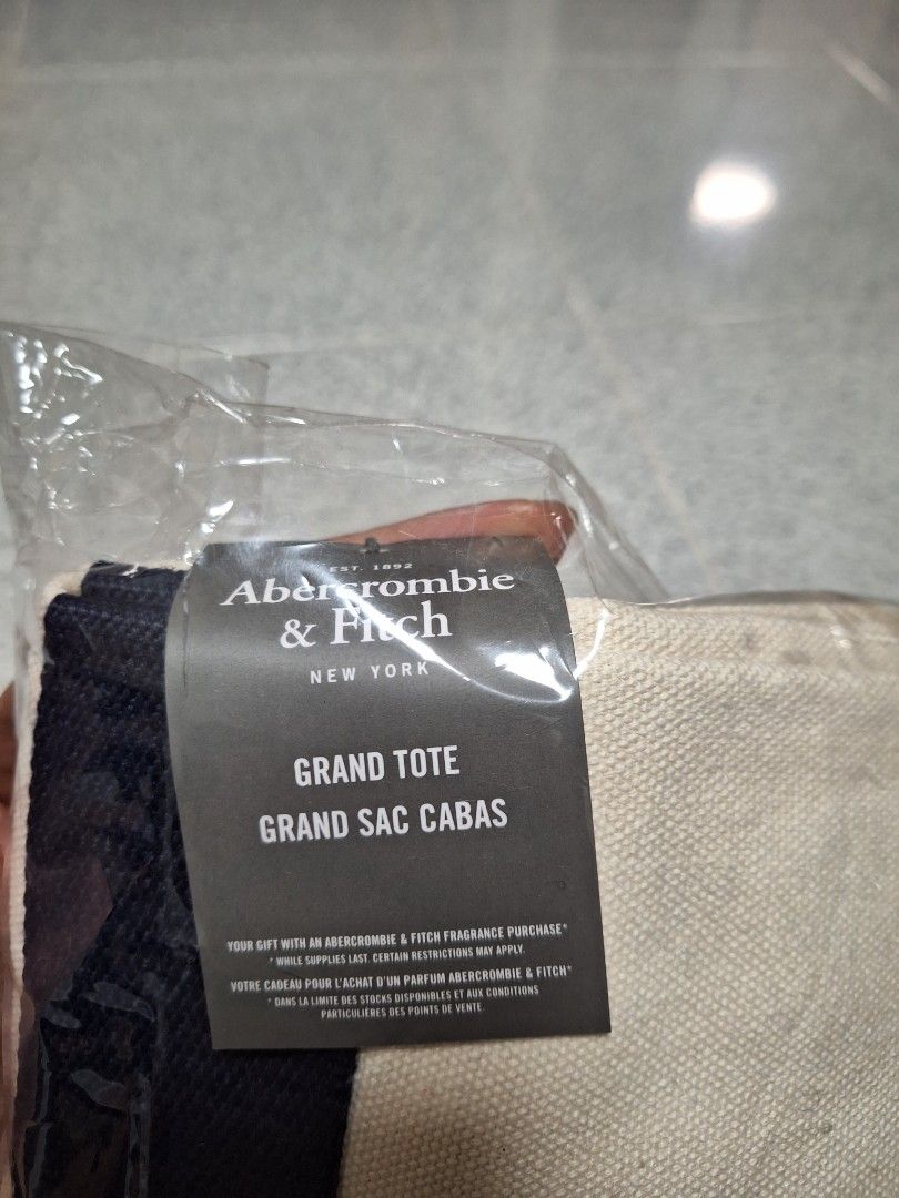 Abercrombie & Fitch Grand Tote Bag (LIMITED EDITION), Women's Fashion ...