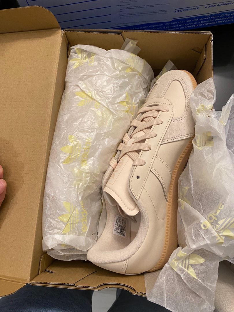 Adidas BW army “chalk”, Men's Fashion, Footwear, Sneakers on Carousell