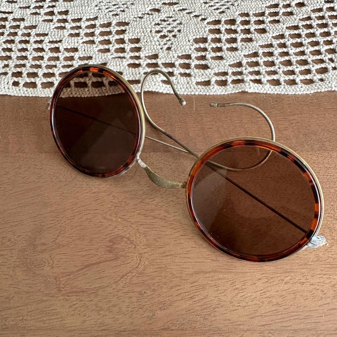 ANTIQUE Circular Tortoise Shades, Women's Fashion, Watches ...