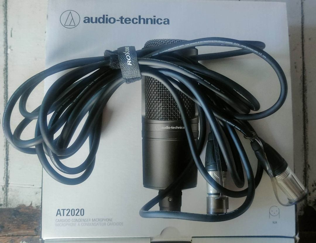 AT2020 condenser microphone Focusrite Solo 3rd gen w/ free XLR cable ...