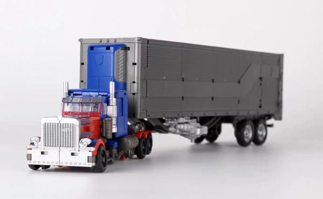 BAIWEI Transformers Studio Series 44 Buzz Worthy Optimus Prime ...