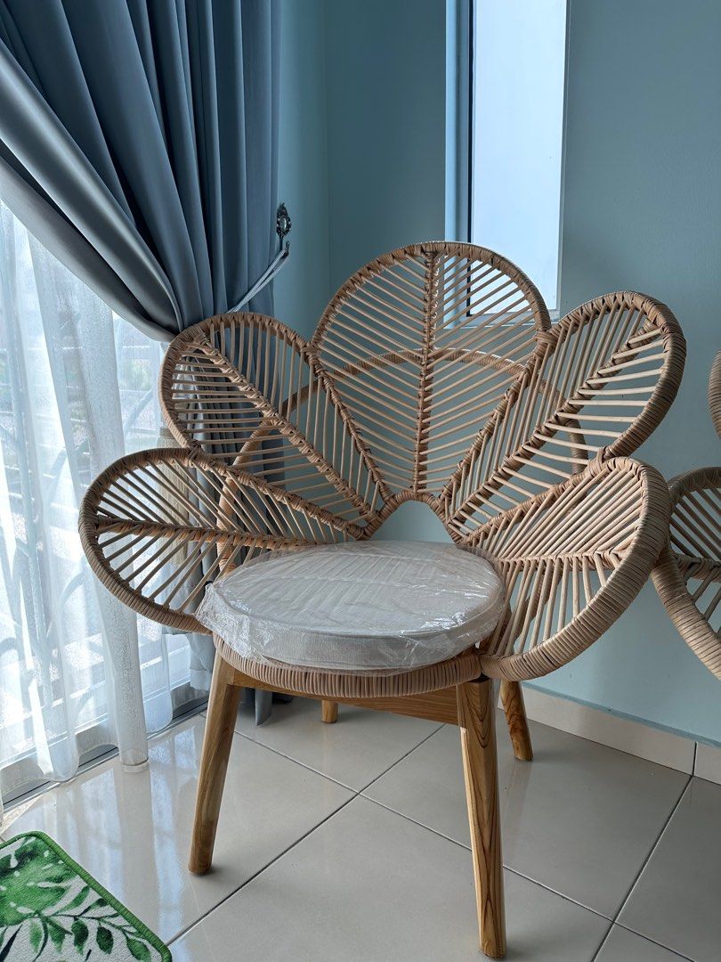 Blooming Plus with chair pad, Furniture & Home Living, Home Decor ...