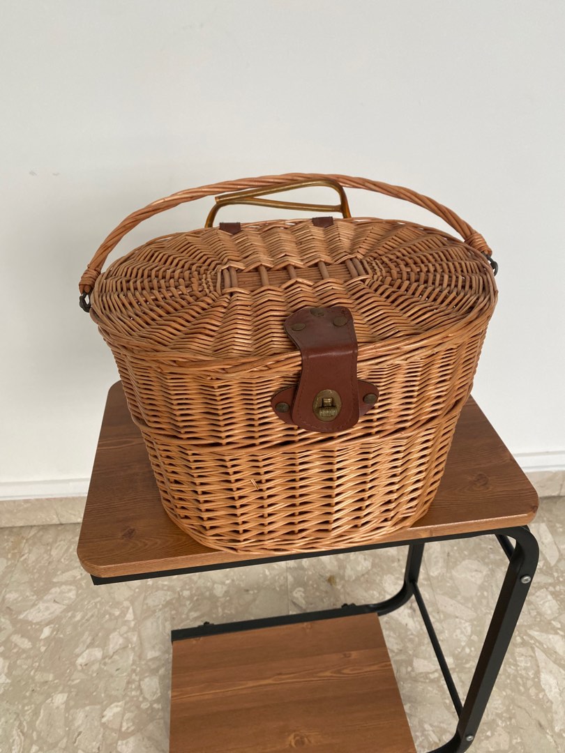 Brompton Vintage Rattan Basket, Sports Equipment, Bicycles & Parts ...