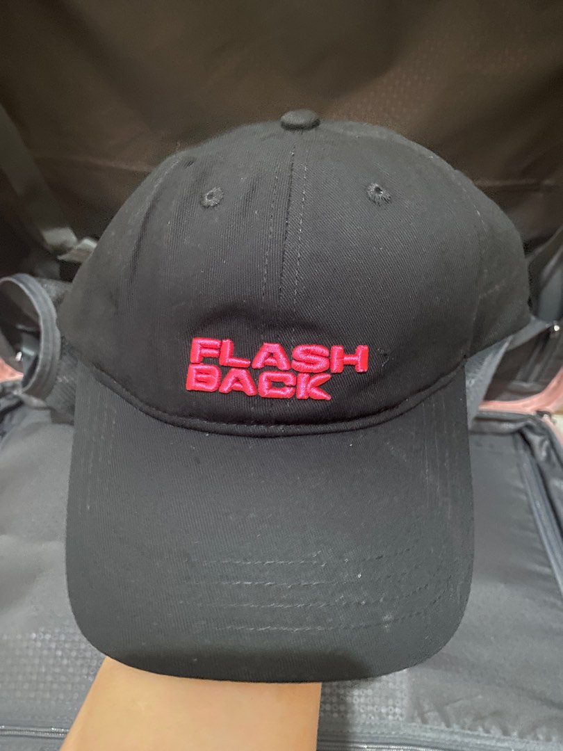 CAP FLASH BACK, Fesyen Wanita, Aksesoris di Carousell