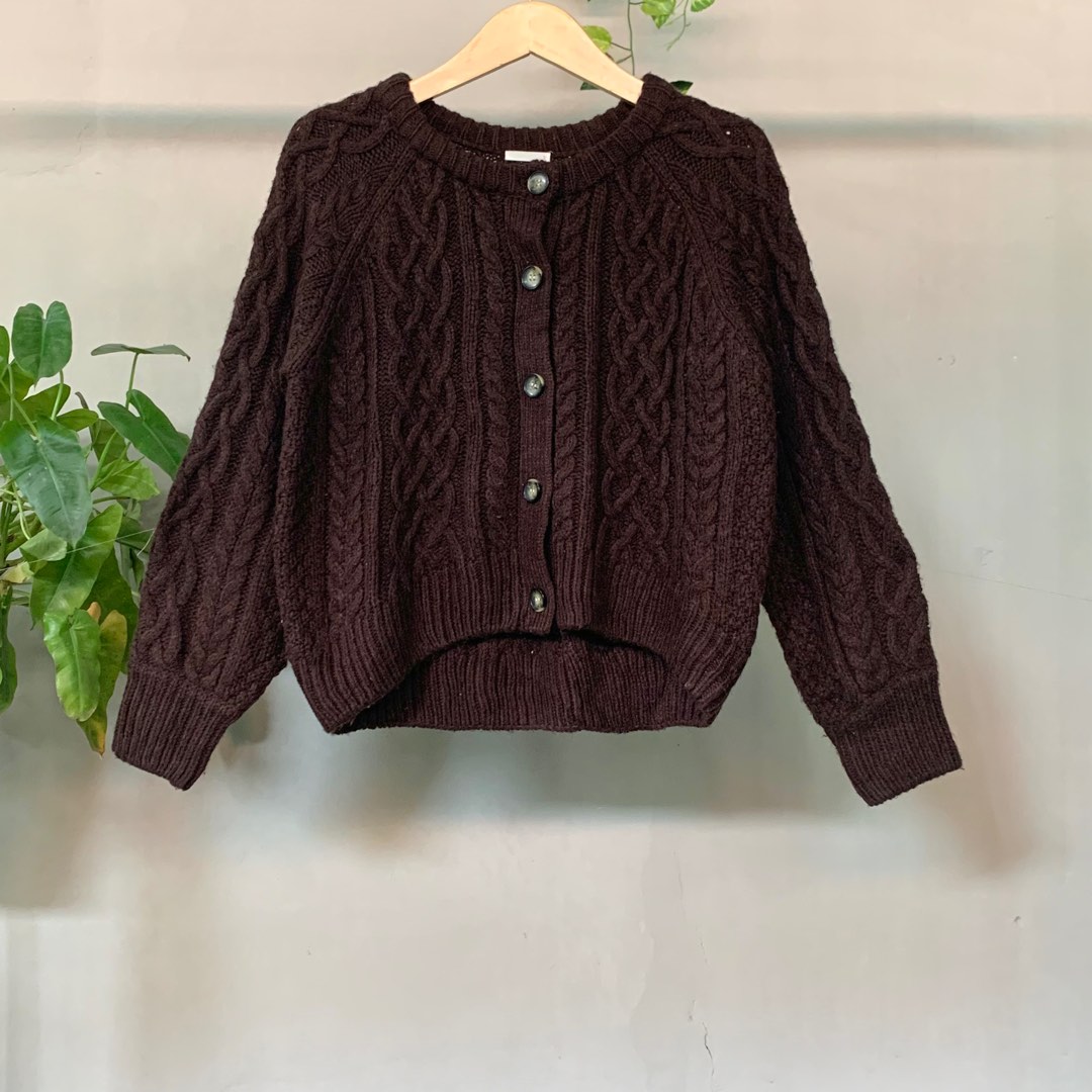 CARDIGAN KEPANG CABLE COKLAT GU UNIQLO, Fesyen Wanita, Pakaian Wanita ...