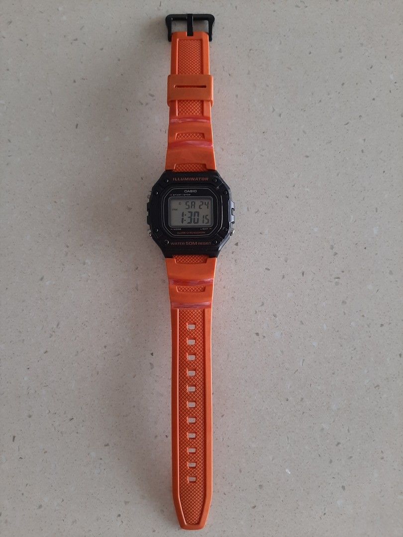 Casio digital watch illuminator orange backlight, Men's Fashion ...