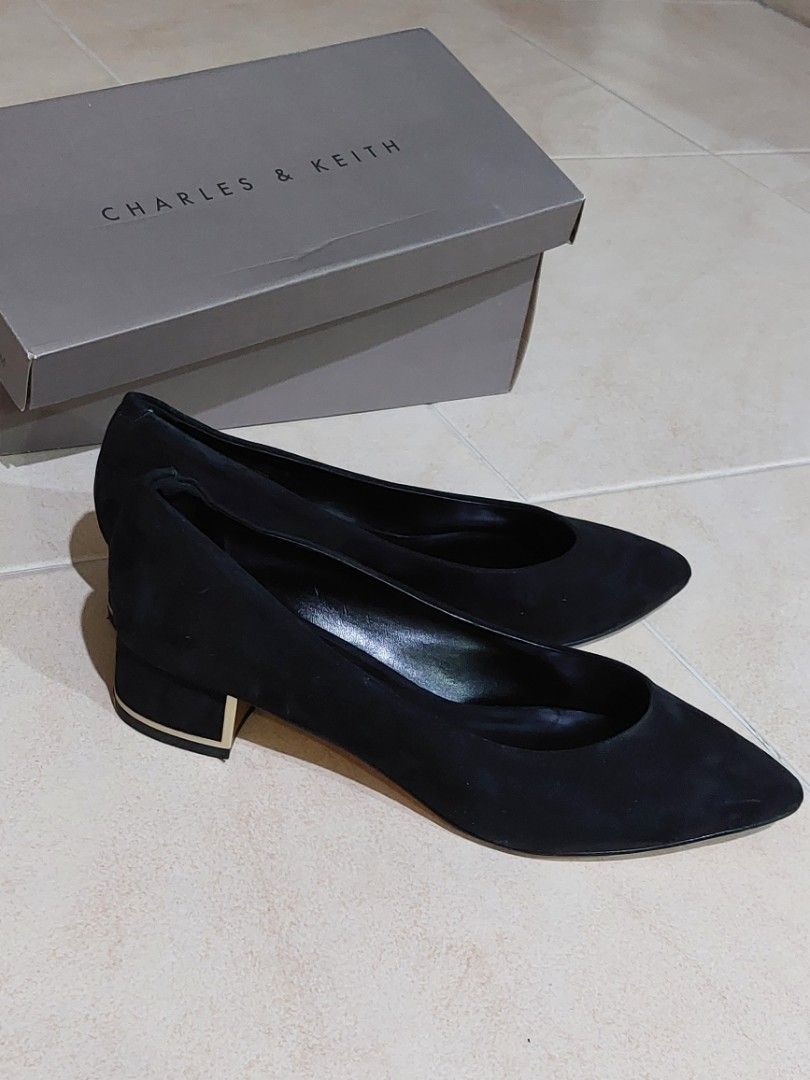 Charles & Keith Black Gold Pump Heels, Women's Fashion, Footwear, Heels ...