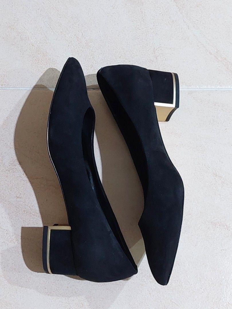 Charles & Keith Black Gold Pump Heels, Women's Fashion, Footwear, Heels ...