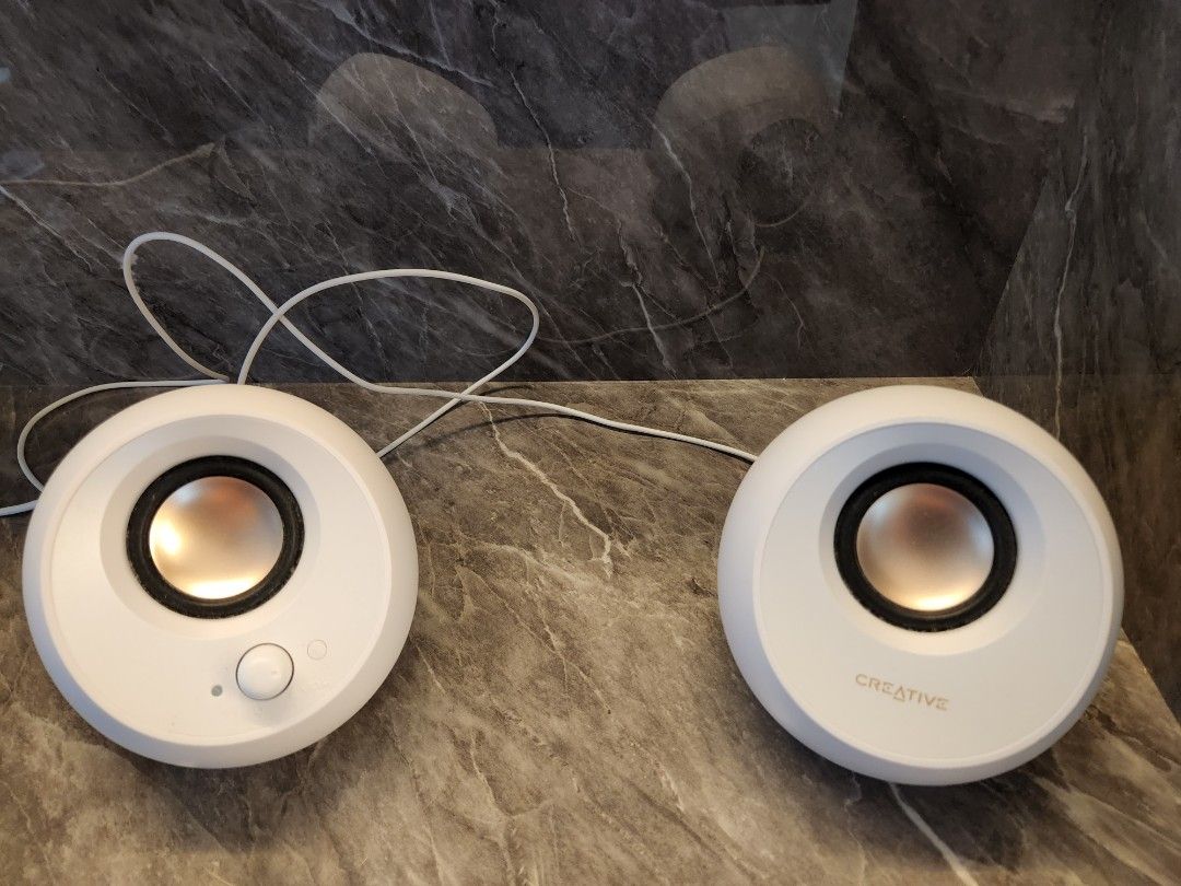 Creative speakers, Audio, Soundbars, Speakers & Amplifiers on Carousell