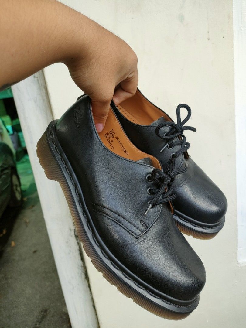 Dr. Martens 1461 Mono UK4 MIE, Women's Fashion, Footwear, Boots on Carousell