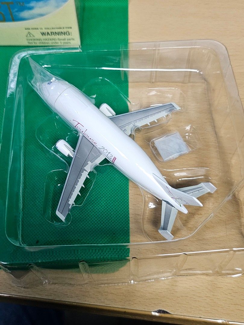 Dragon Wings A300-600ST TOULOUSE 1:400 scale Diecast Airplane, Hobbies & Toys, Memorabilia ...