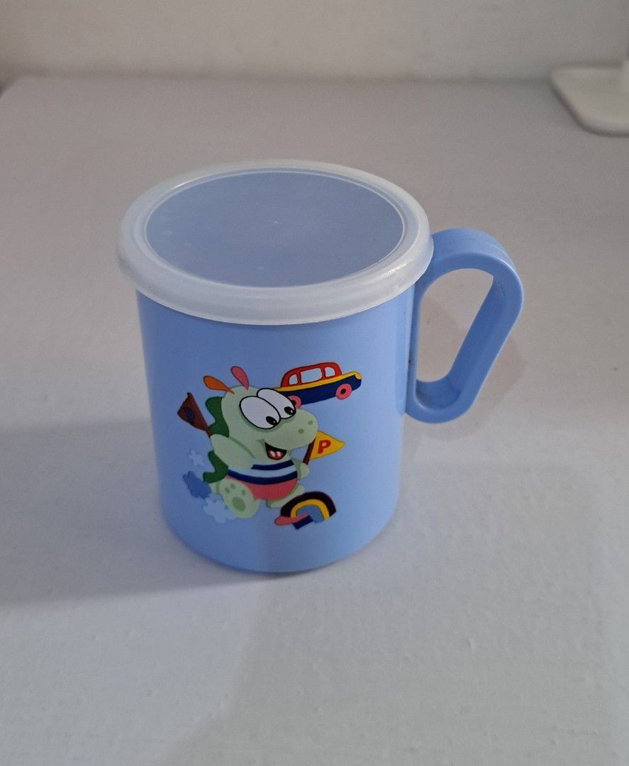 Gelas /mug plastik anak merk lion star, Kitchen & Appliances di Carousell