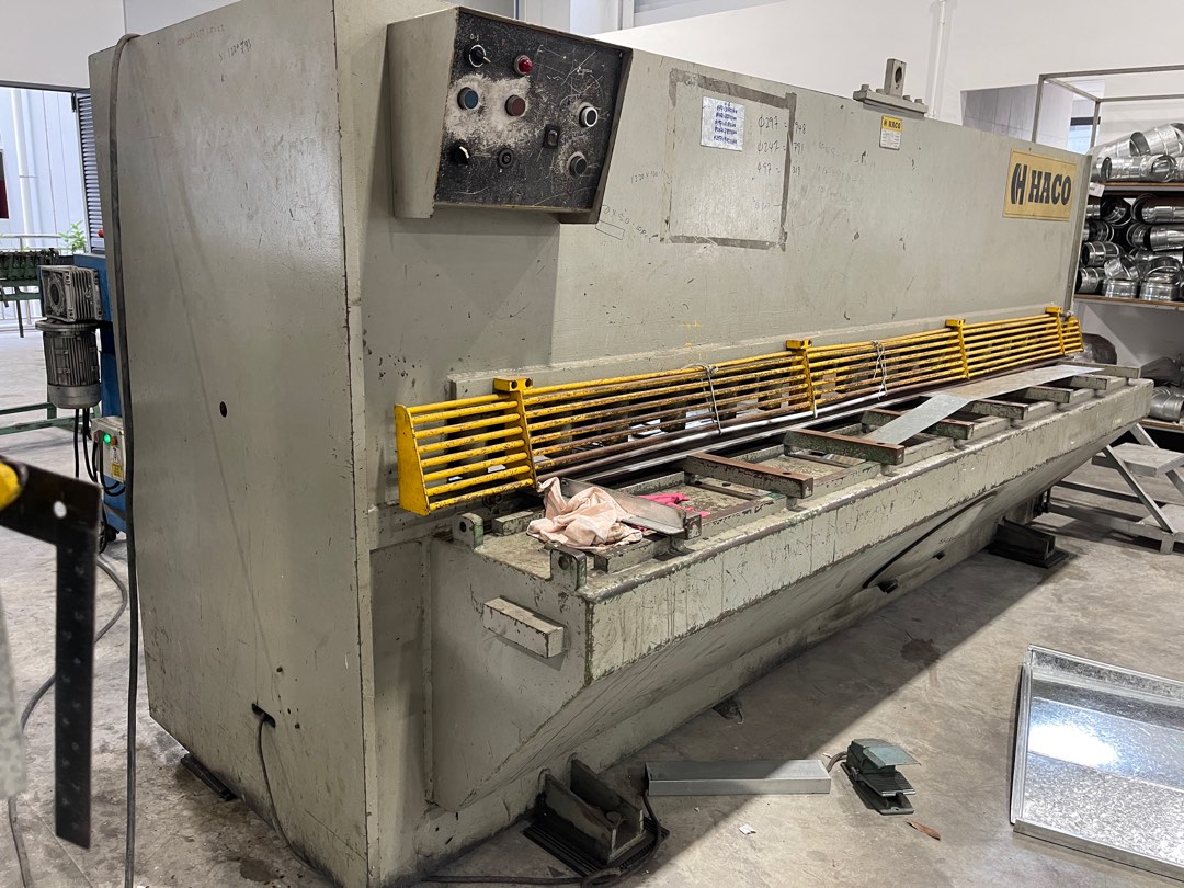 HACO Hydraulic Shearing Machine, Everything Else on Carousell