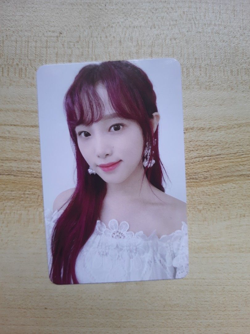 IZ*ONE CHOI YENA PHOTOCARD, Hobbies & Toys, Collectibles & Memorabilia, K-Wave on Carousell