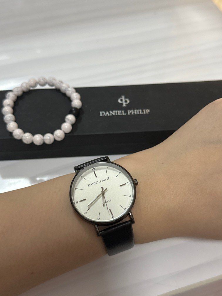 Jam tangan vintage classic watch by daniel philip black on Carousell