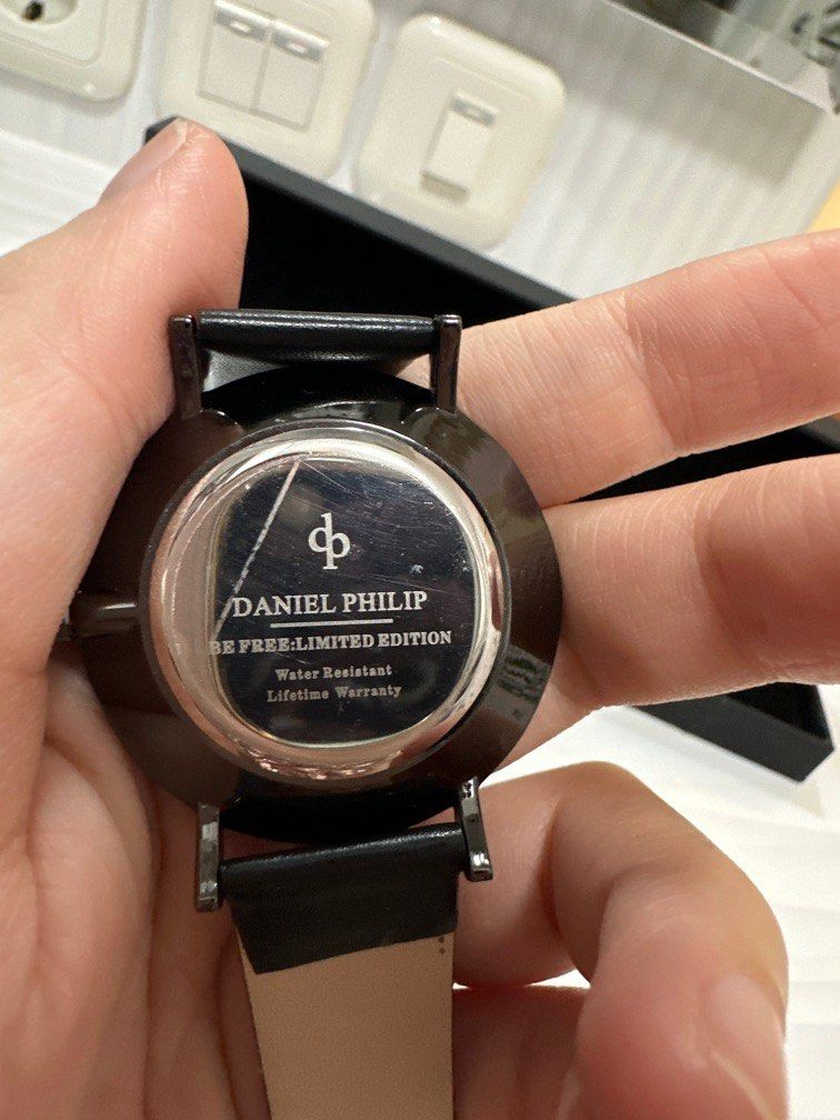 Jam tangan vintage classic watch by daniel philip black on Carousell