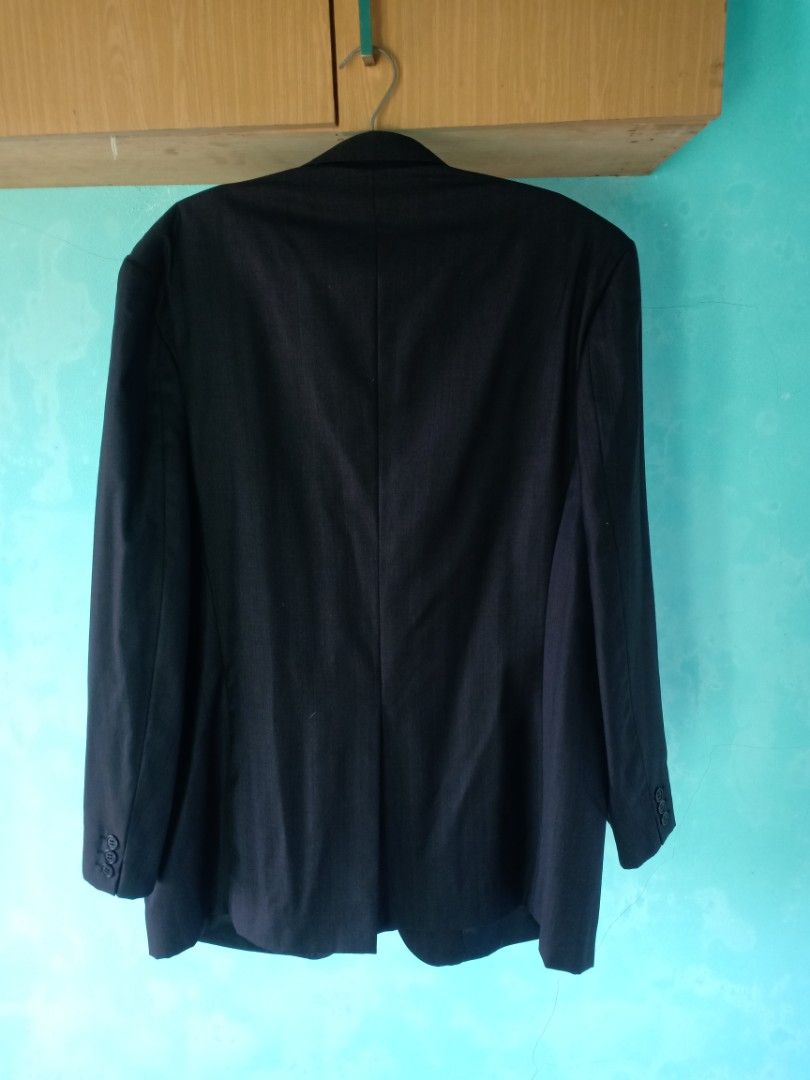 Jas Pria Hitam, Fesyen Pria, Pakaian , Atasan di Carousell