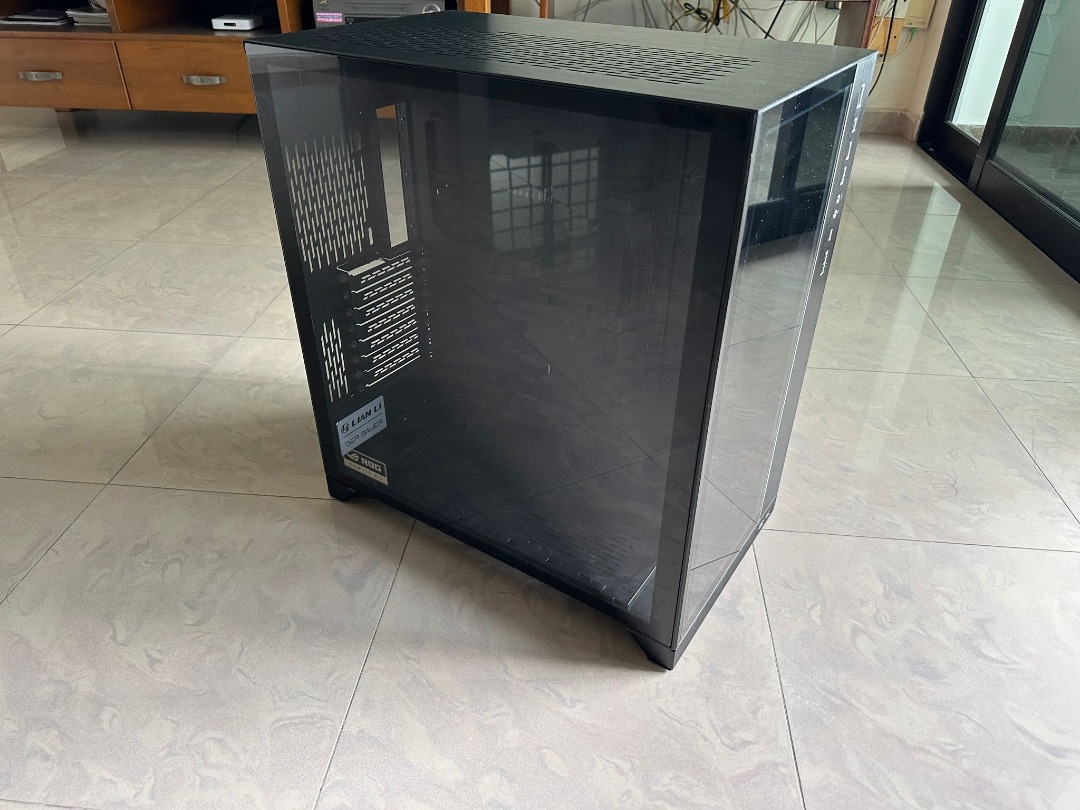 Lian Li PC011 Dynamic XL (Black), Computers & Tech, Desktops on Carousell