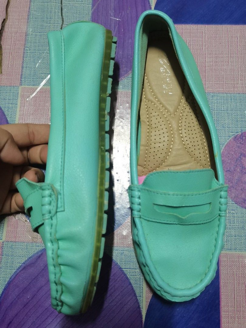 Loafers (World Balance), Women's Fashion, Footwear, Loafers on Carousell