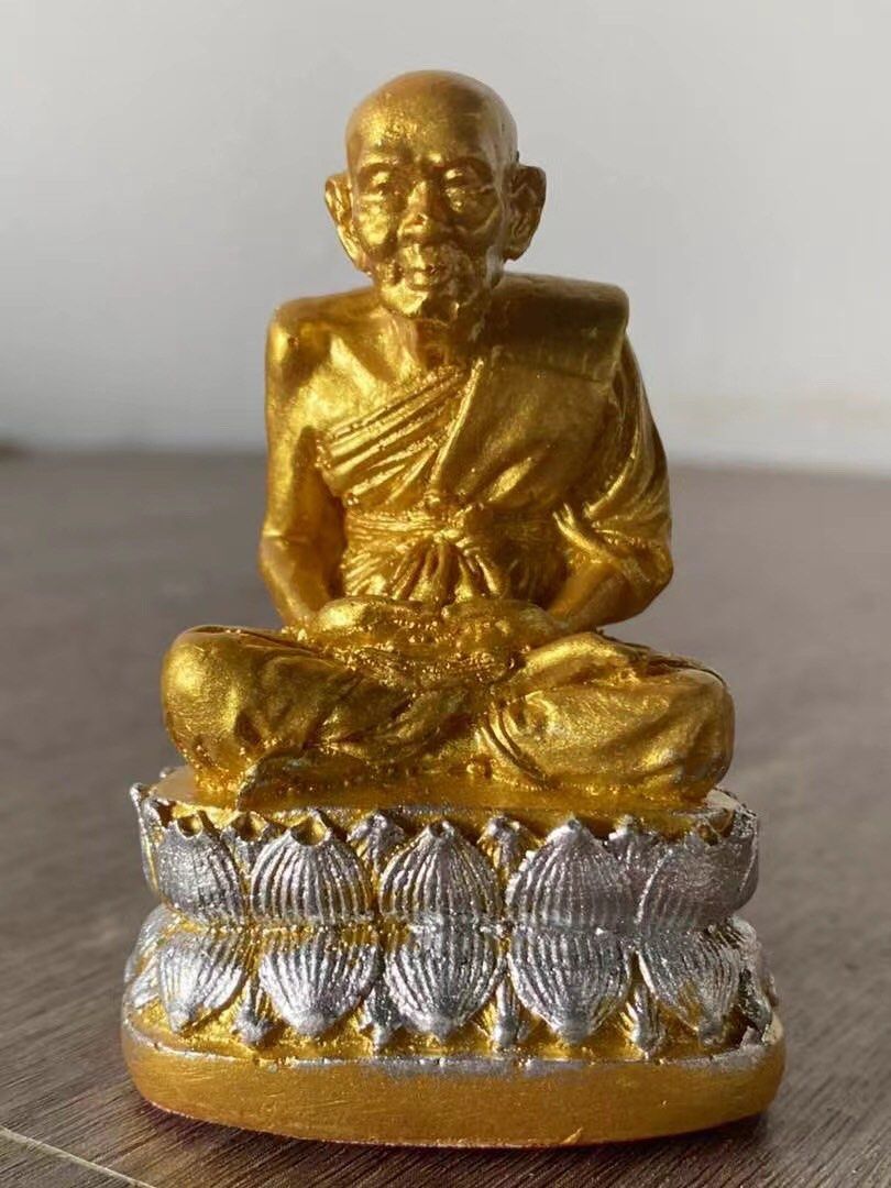 Lp Thuad Bucha Wat ChangHai, Hobbies & Toys, Memorabilia & Collectibles ...