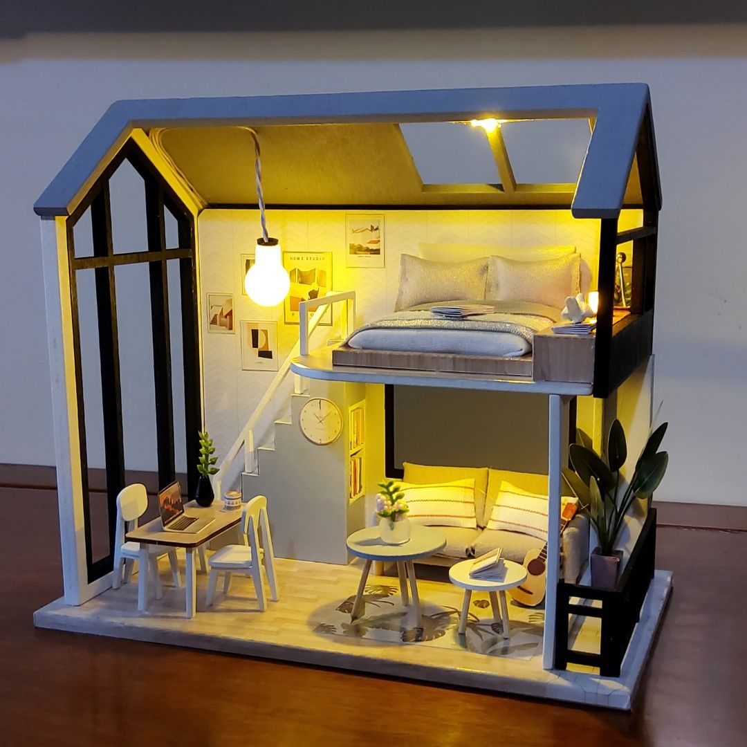 Miniature house model with light - DIY/Completed set, Hobbies & Toys ...
