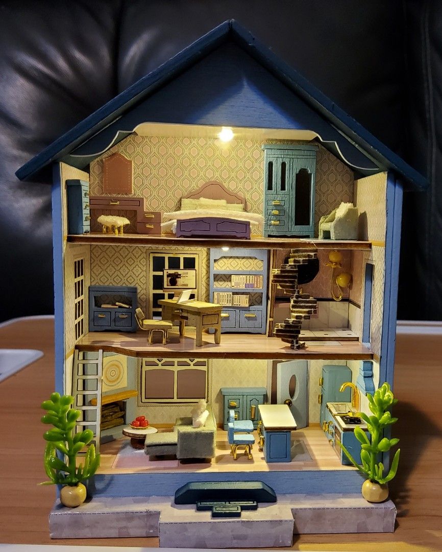 Miniature house model with lighting - DIY/Completed set, Hobbies & Toys ...