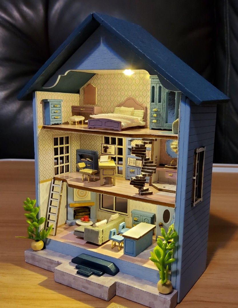 Miniature house model with lighting - DIY/Completed set, Hobbies & Toys ...