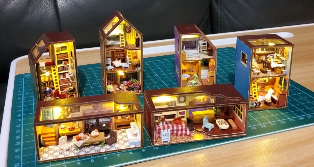 Miniature house model with lighting - DIY/Completed set, Hobbies & Toys ...