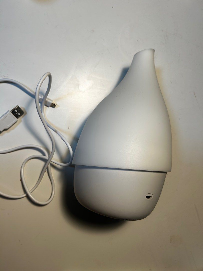 Miniso humidifier (with free Daiso aroma water), Furniture & Home ...