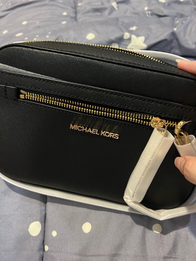 MK Michael Kors Jet Set Camera Bag, Luxury, Bags & Wallets on Carousell