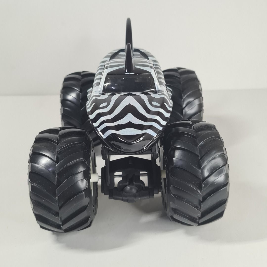 Monster Jam Zebra Shark 1/24 scale (approx. 7 inches), Hobbies & Toys ...
