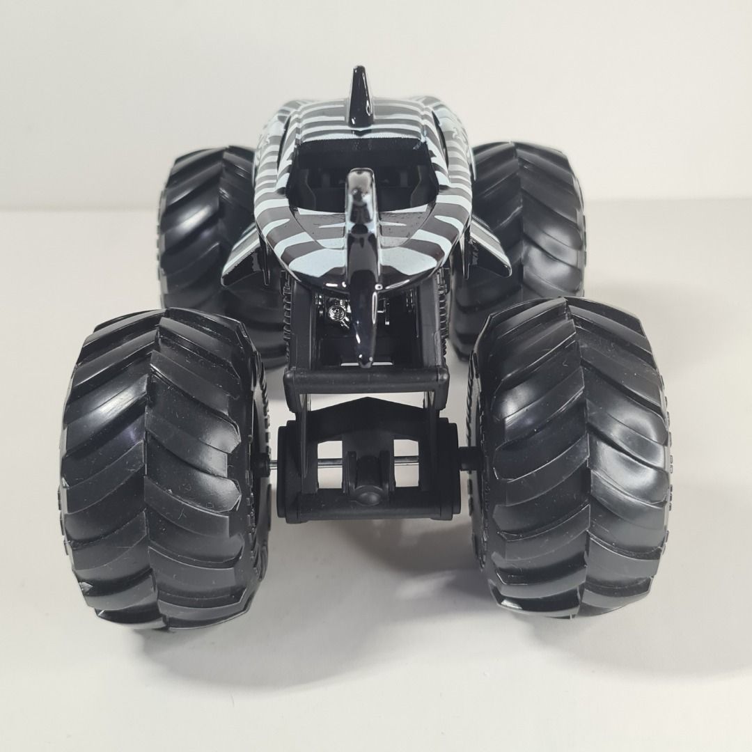Monster Jam Zebra Shark 1/24 scale (approx. 7 inches), Hobbies & Toys ...