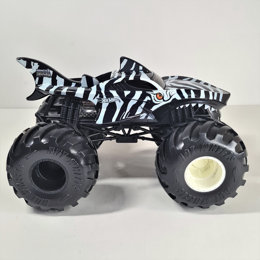 Monster Jam Zebra Shark 1/24 scale (approx. 7 inches), Hobbies & Toys ...