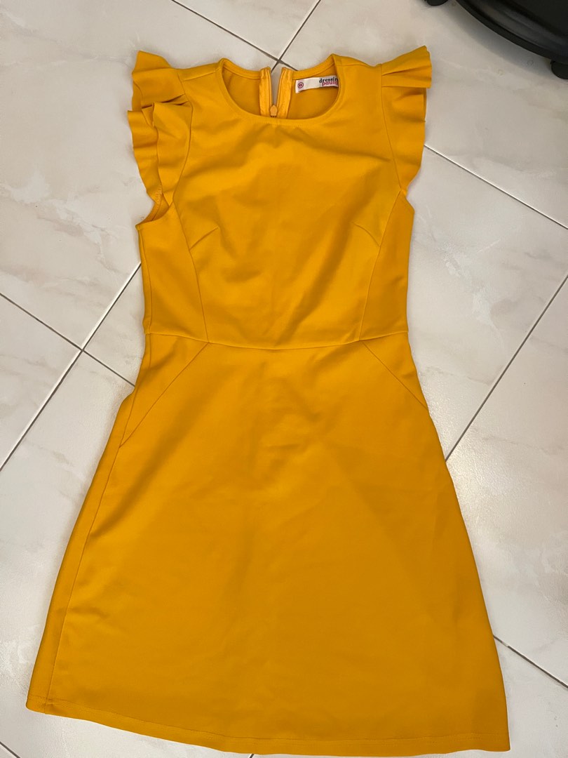 [New]Yellow Dress, Women's Fashion, Dresses & Sets, Dresses on Carousell