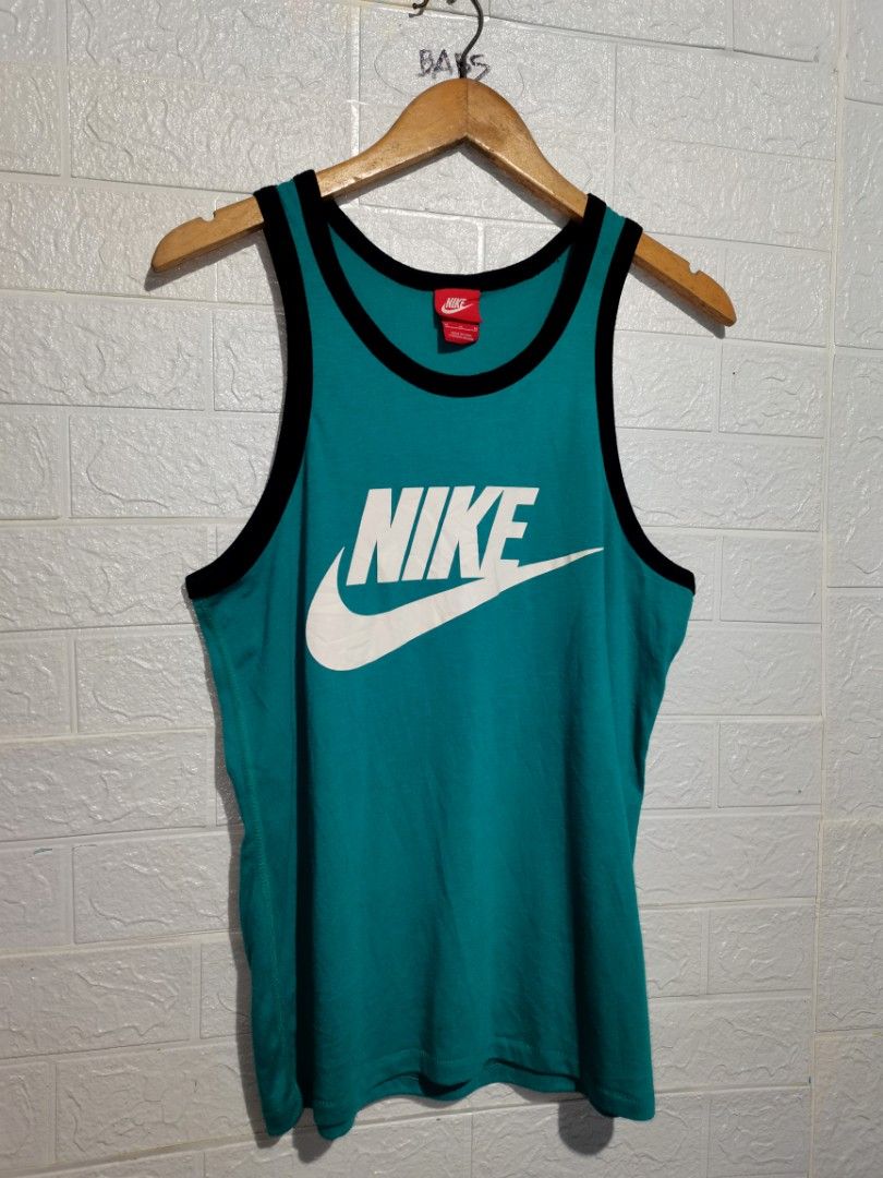 Nike Sando, Men's Fashion, Activewear on Carousell