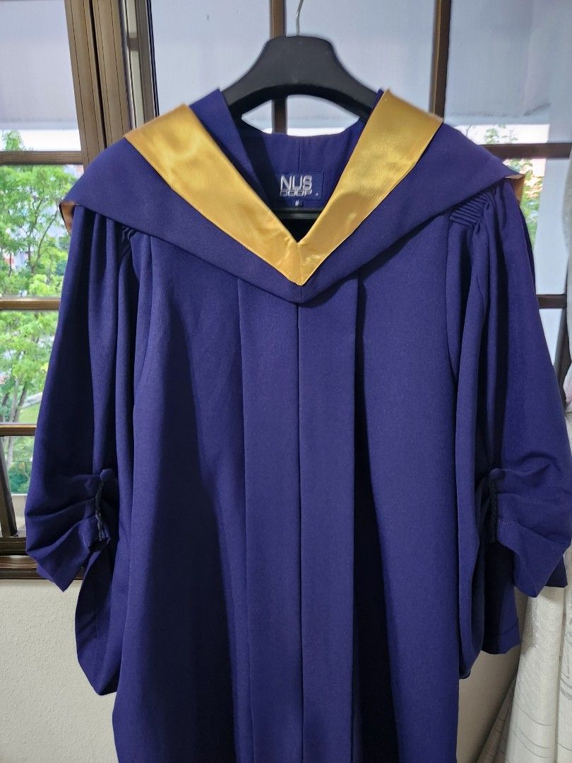 NUS Graduation Gown (Science), Men's Fashion, Coats, Jackets and ...