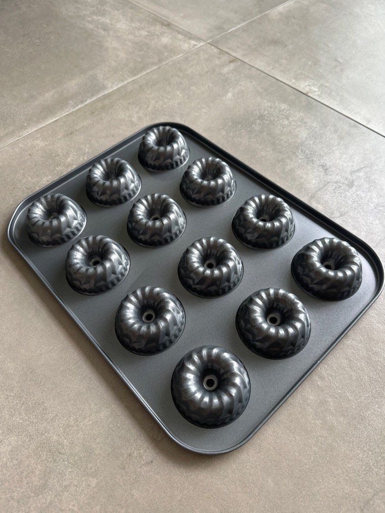 Pastry pan, Furniture & Home Living, Kitchenware & Tableware, Bakeware ...