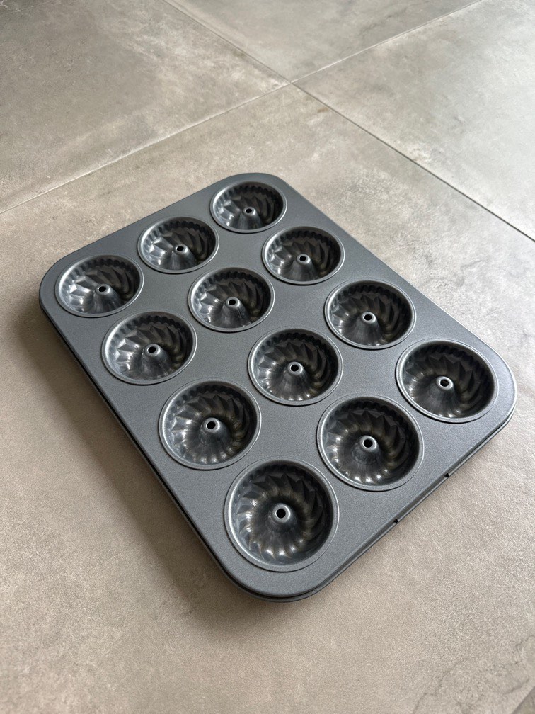 Pastry pan, Furniture & Home Living, Kitchenware & Tableware, Bakeware ...