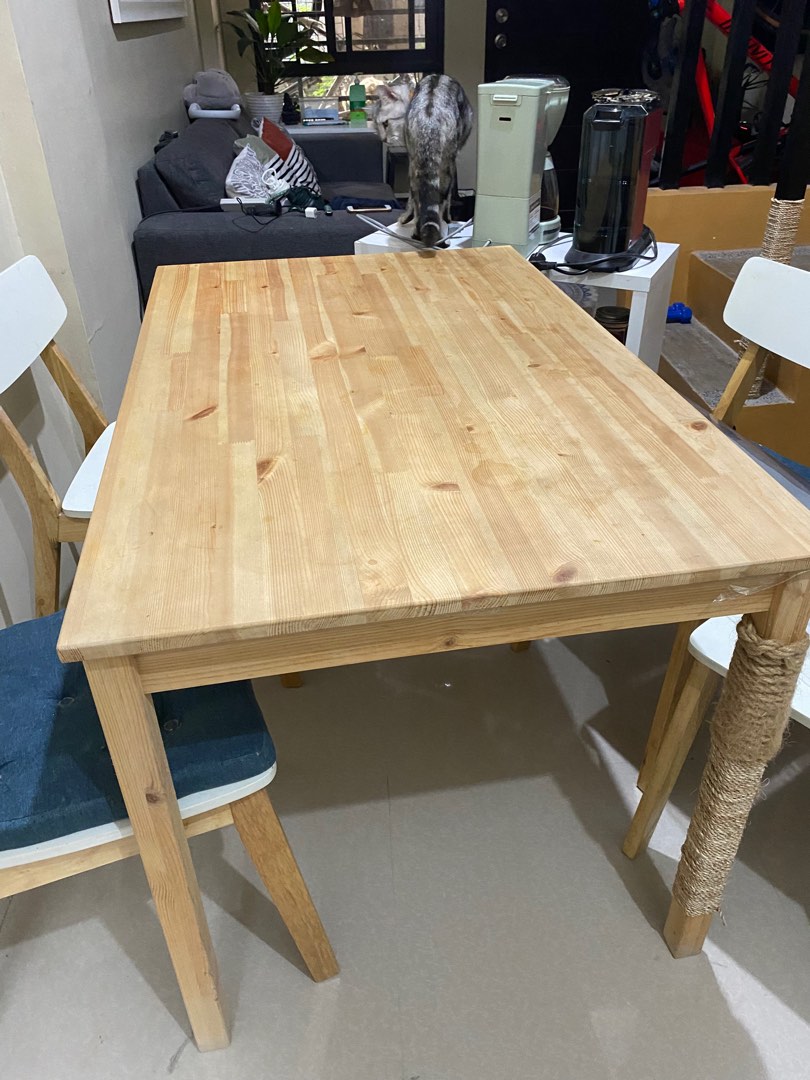 Pinewood Dining table with chairs on Carousell