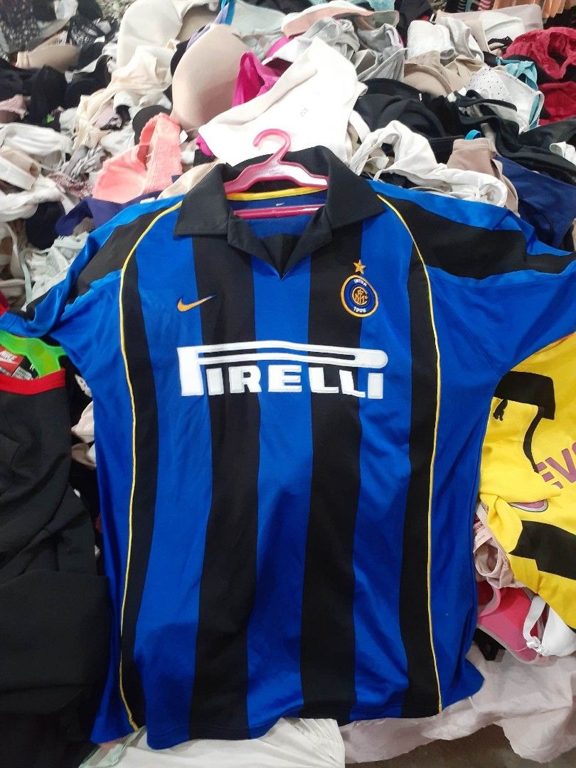 Pirelli x Ronaldo Football Jersey L-XL, Men's Fashion, Activewear on ...