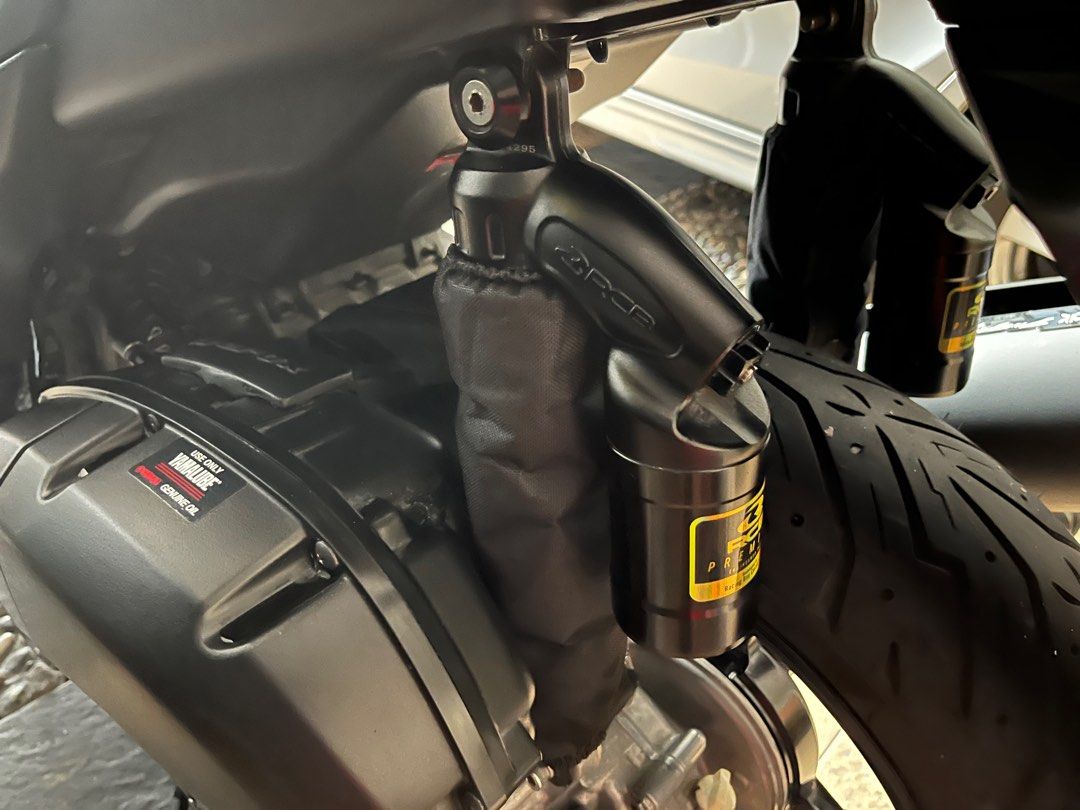 RCB Dual Shock Absorber VD series Black Edition 305mm on Carousell