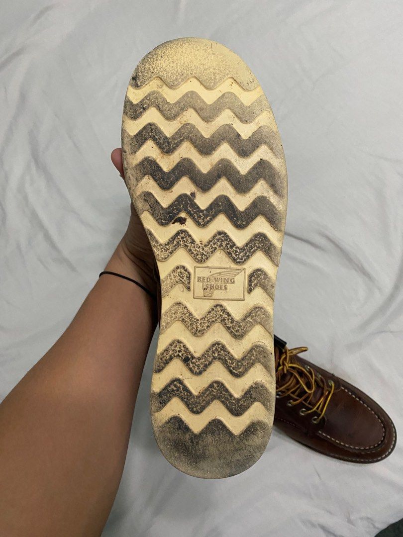 Red Wing 8138 Moc Toe Boots US 9D, Luxury, Sneakers & Footwear on Carousell