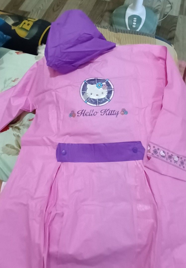 SANRIO RAINCOAT HELLO KITTY, Babies & Kids, Babies & Kids Fashion on ...
