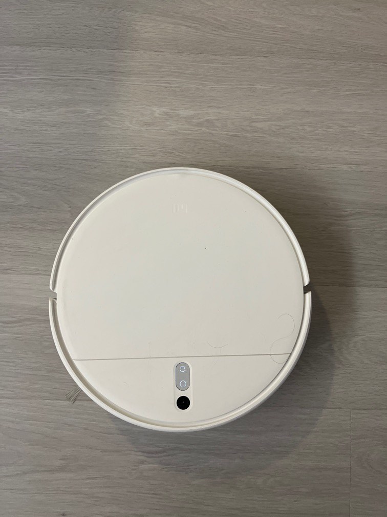 Seldom used Xiaomi Mi Robot Vacuum E10, TV & Home Appliances, Vacuum ...