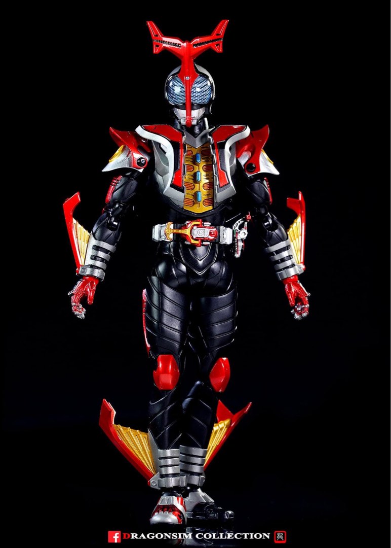 S.H.Figuarts (Shinkocchou Seihou) Kamen Rider Kabuto Hyper Form ...