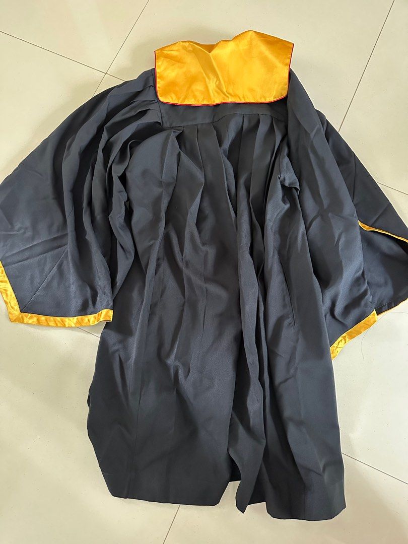Singapore Polytechnic Graduation Gown, Women's Fashion, Dresses & Sets ...