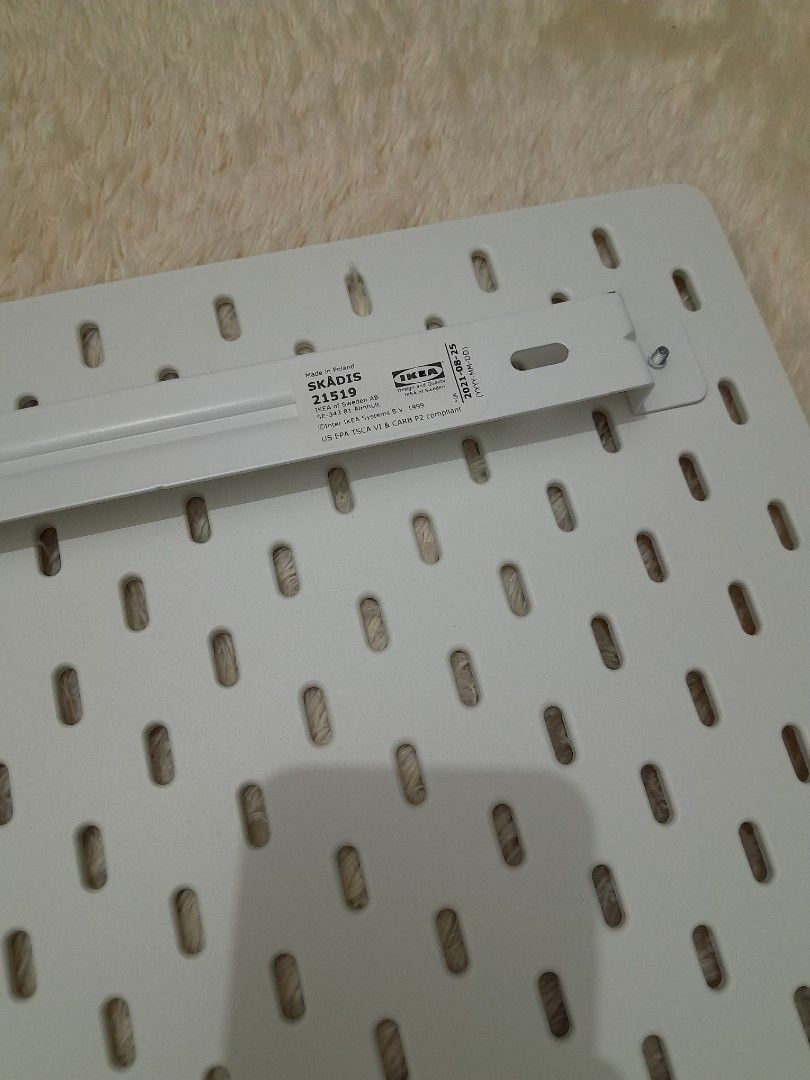 Skadis Ikea Papan Berlubang Putih 56 x 56 cm, Desain & Kerajinan Tangan ...