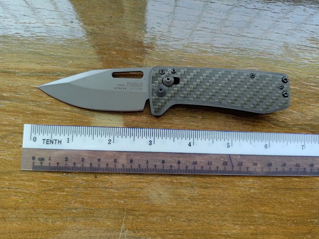 SOG Ultra XR Lock Folding Knife With Carbon Fiber, Sports Equipment ...