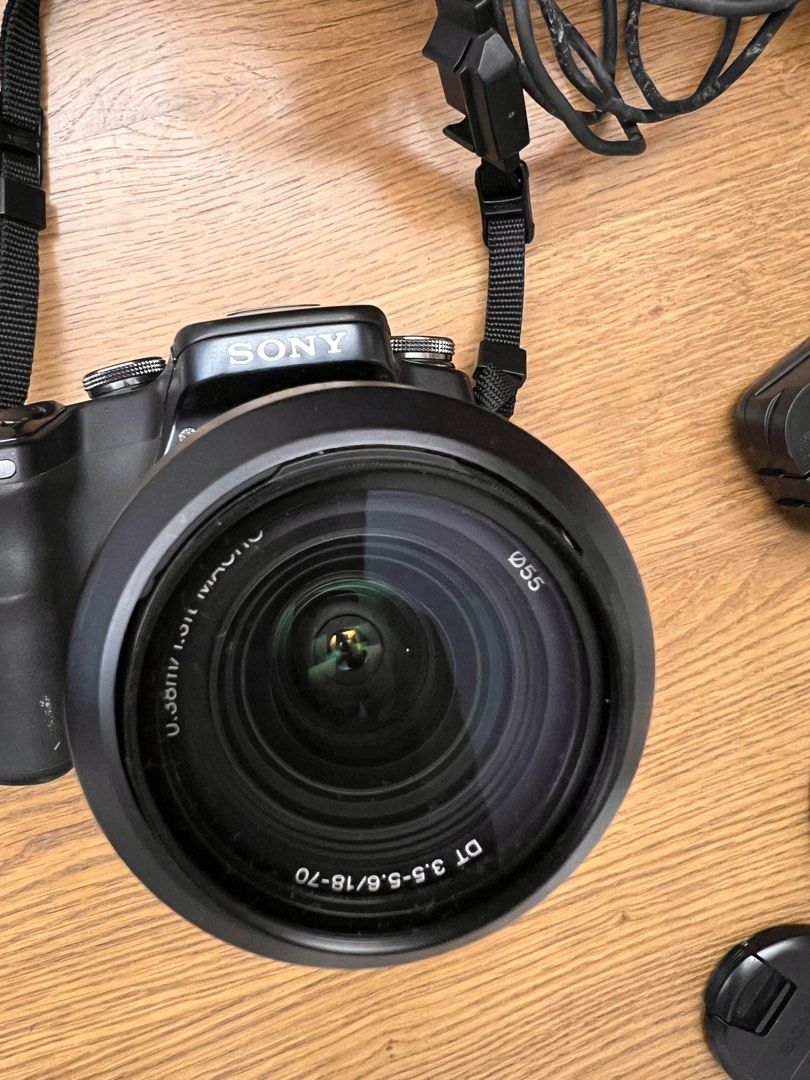 Sony Alpha 100 DSLR Camera (vintage 10+ years old) + 2 lenses ...